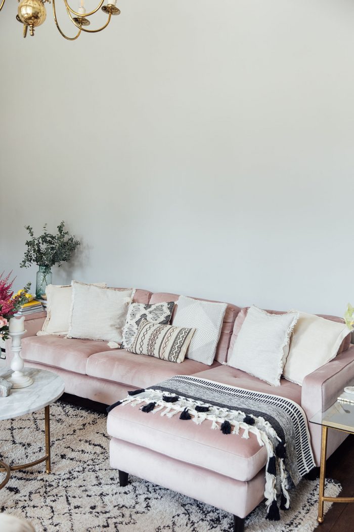 Pink sofa LOVE! She's here: introducing our brand new pink sofa!